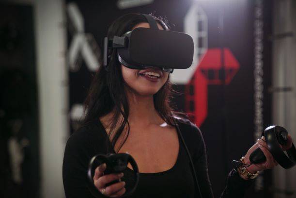 Lightning VR Amsterdam - The ultimate VR experience - Lightning VR